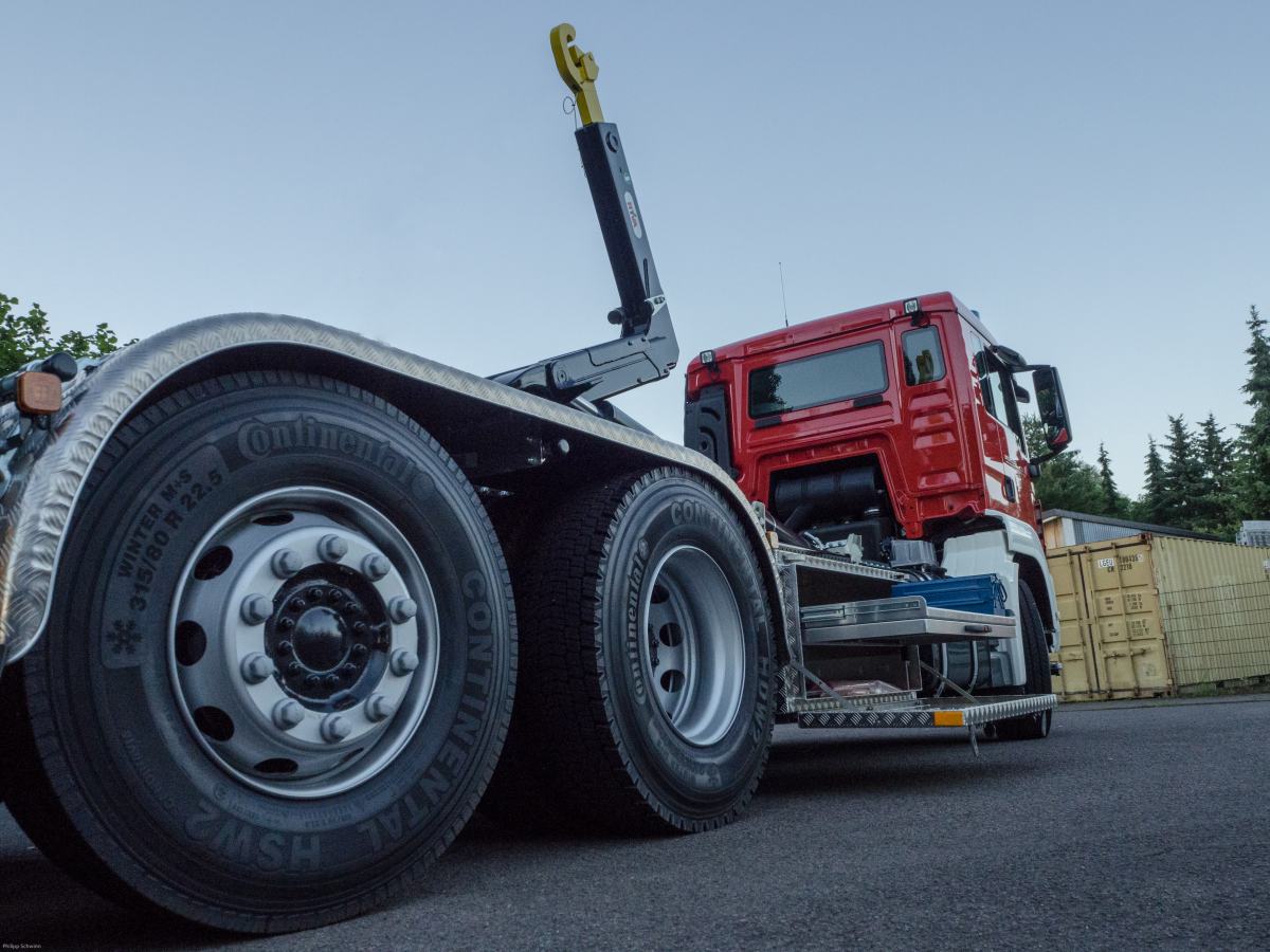 Hyva Titan Abrollkipper | MAN TGS 26.360 – Becker und Schmidt